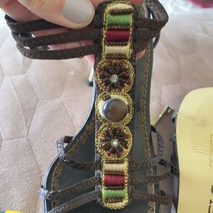 rebels | Shoes | Womens Sandal Heels Brown And Gold Size 6 Nwot | Poshmark